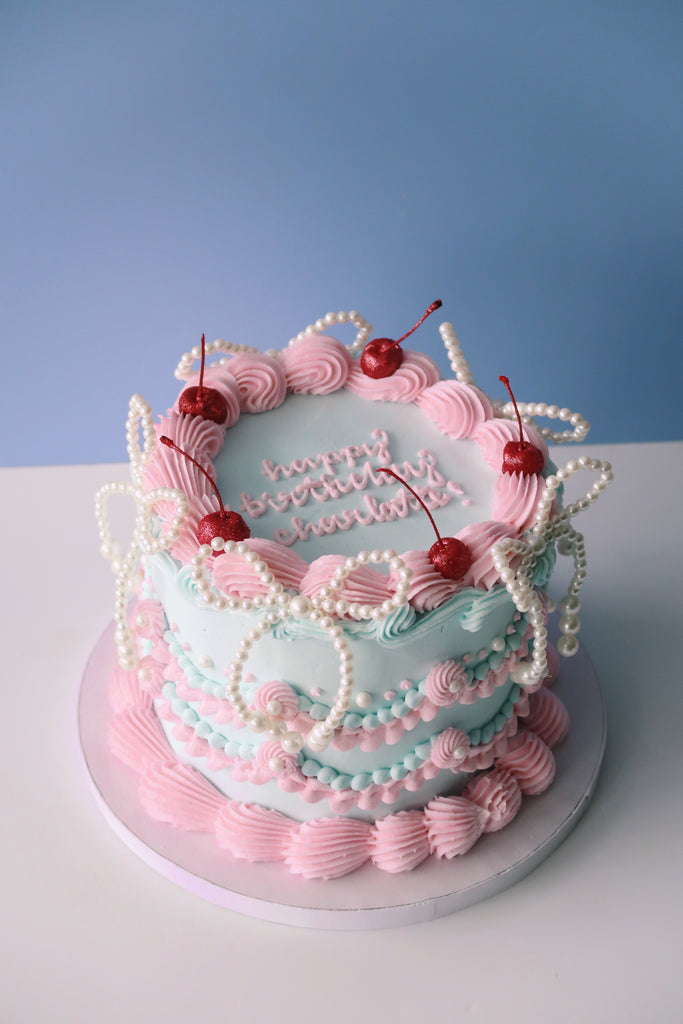 Avery Vintage Cake – Moo's Bakery